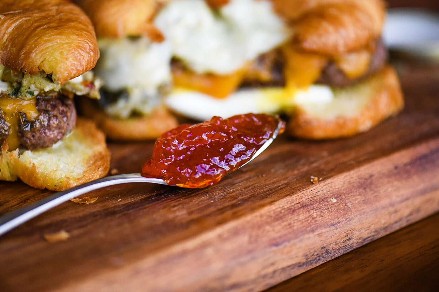 Breakfast Cheeseburger Croissant Sandwich | Dude That Cookz