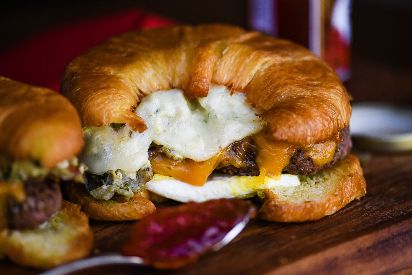 Breakfast Cheeseburger Croissant Sandwich | Dude That Cookz