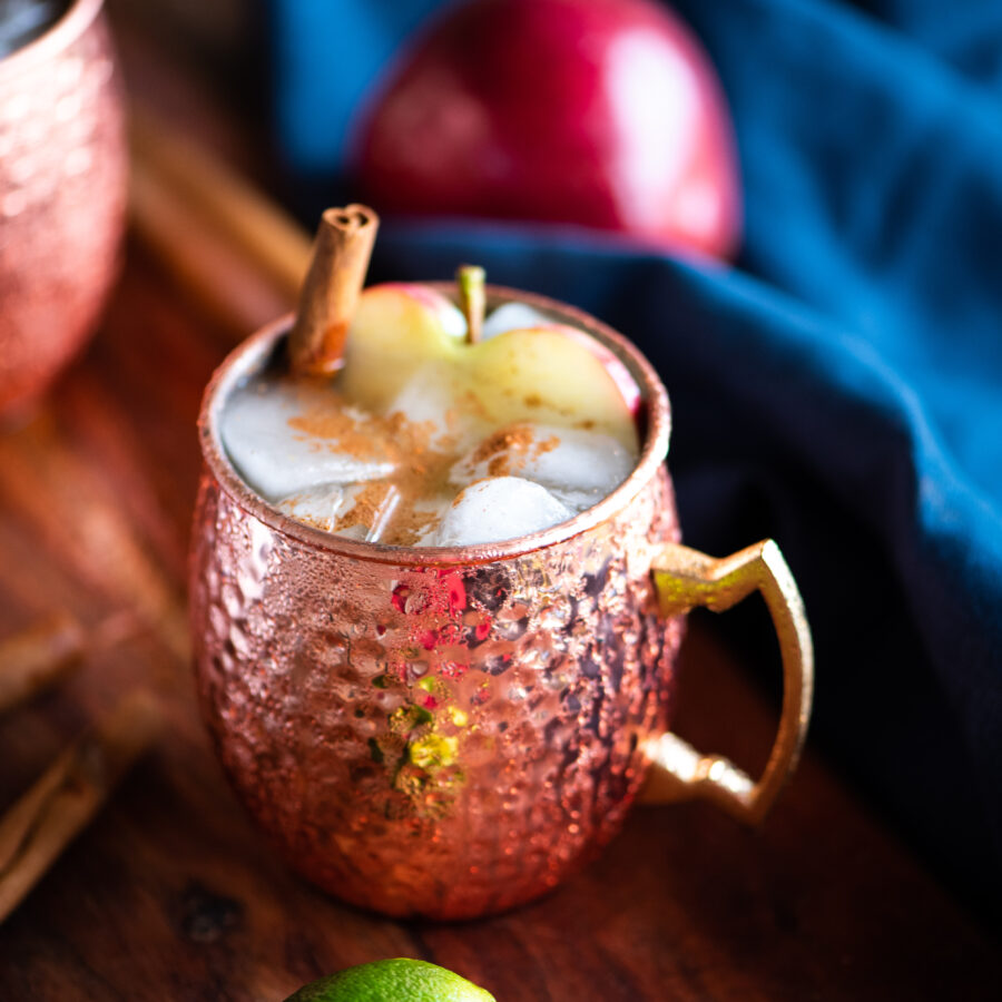 Apple Cinnamon Moscow Mule Cocktail Recipe | Dude That Cookz